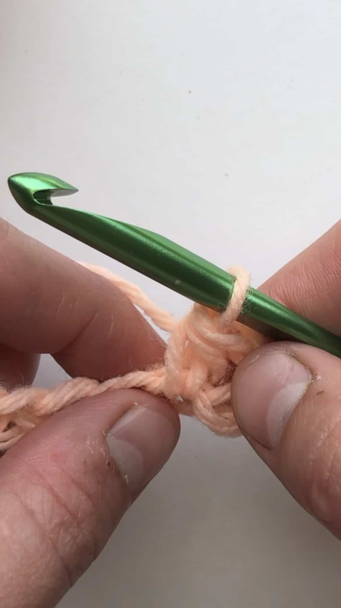 How to Half Double Crochet (hdc) - With Video Tutorial - Amelia Makes