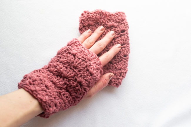 Quick and Simple Crochet Fingerless Gloves - Free Patterns (3 Versions)