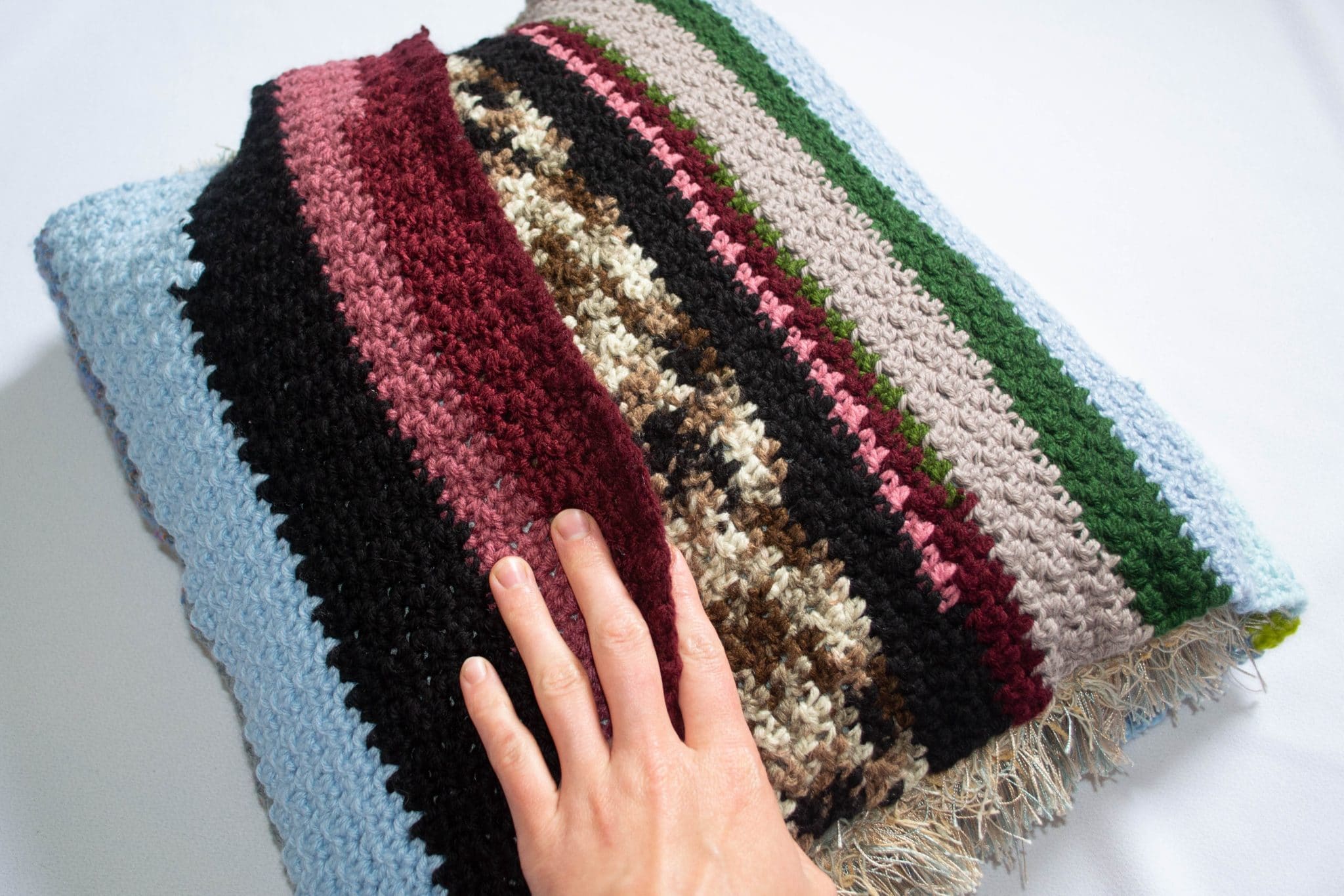 Make Your Own Crochet Pillow Cover - Free Pattern - Amelia Makes