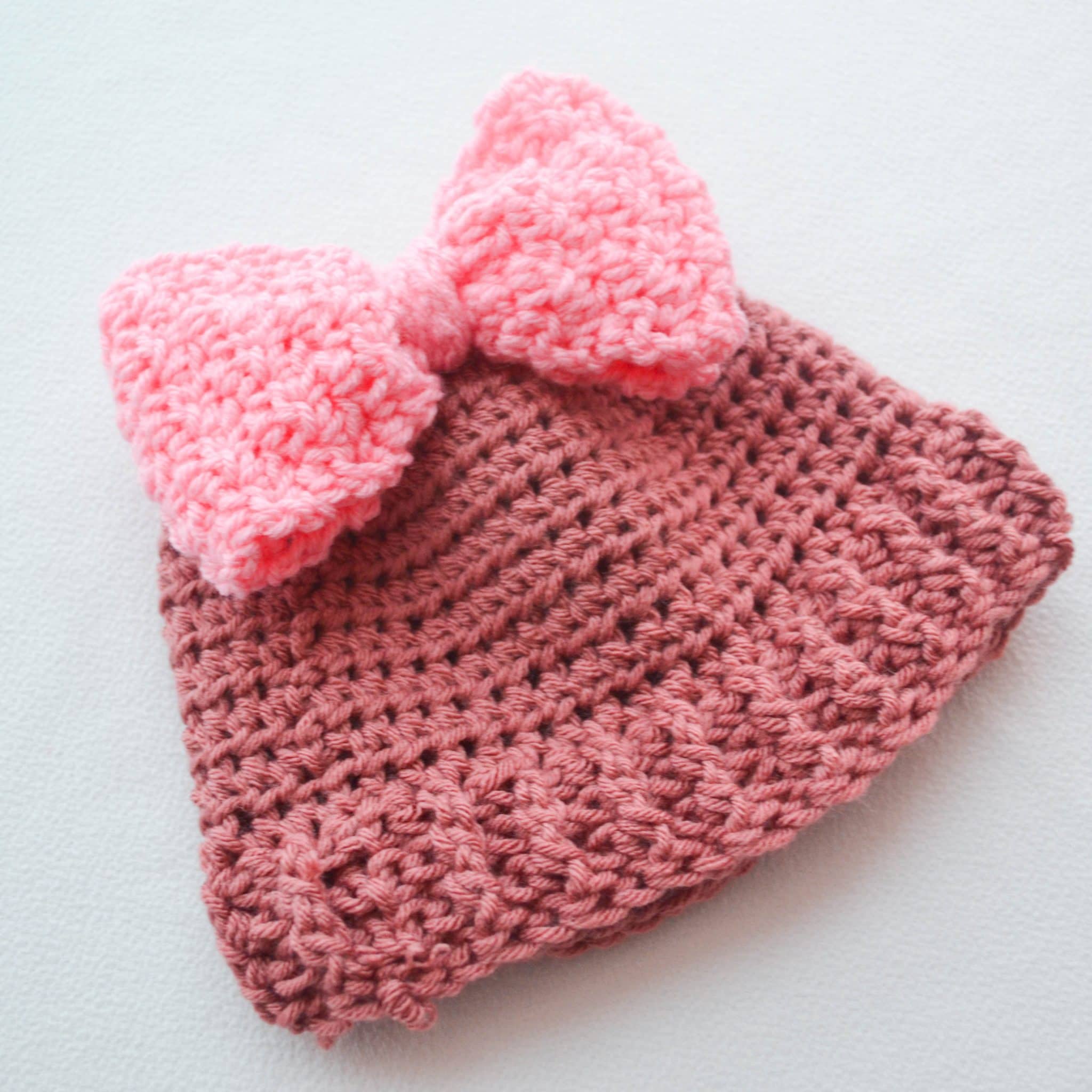 How to Crochet a Bow in 4 Sizes- Free Pattern - Amelia Makes