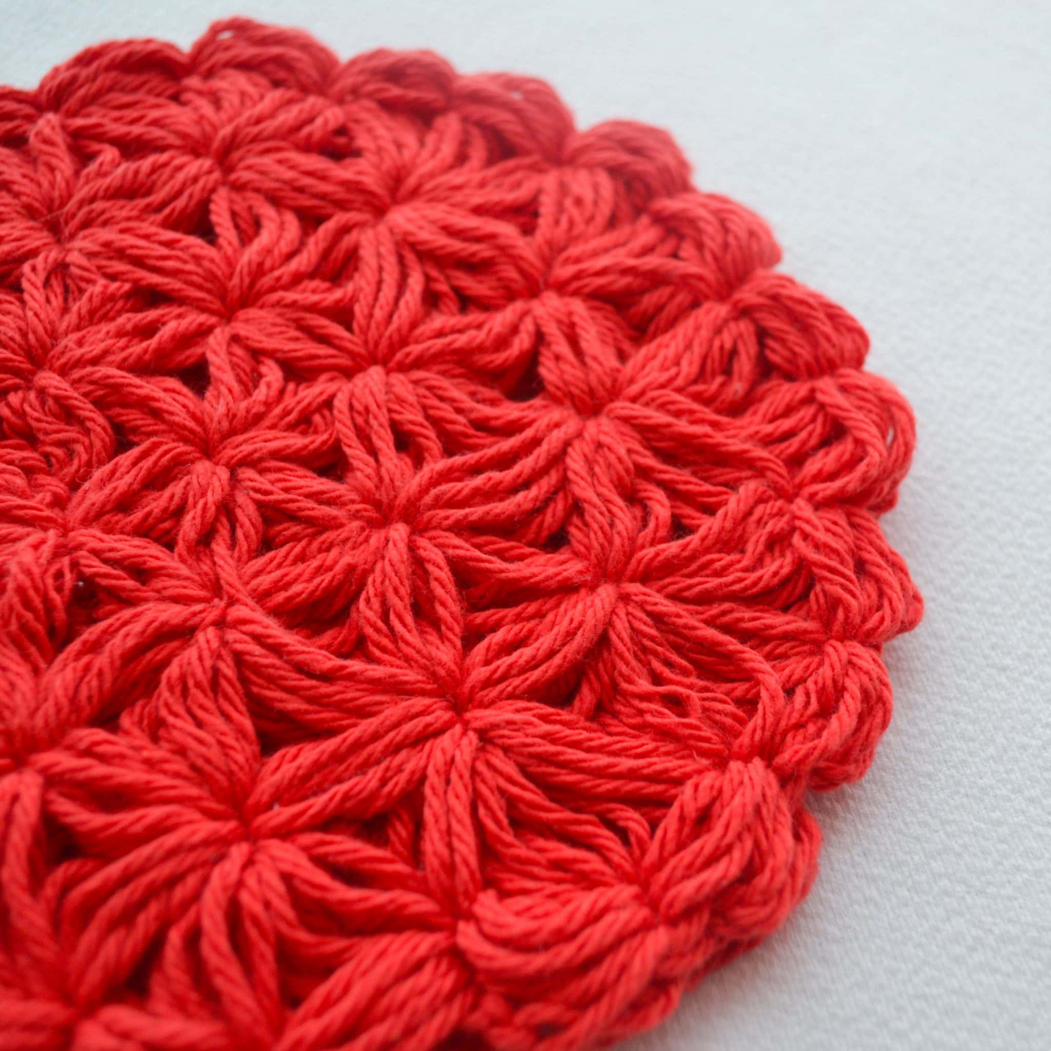 The Puffy Star Trivet- Free Crochet Pattern - Amelia Makes