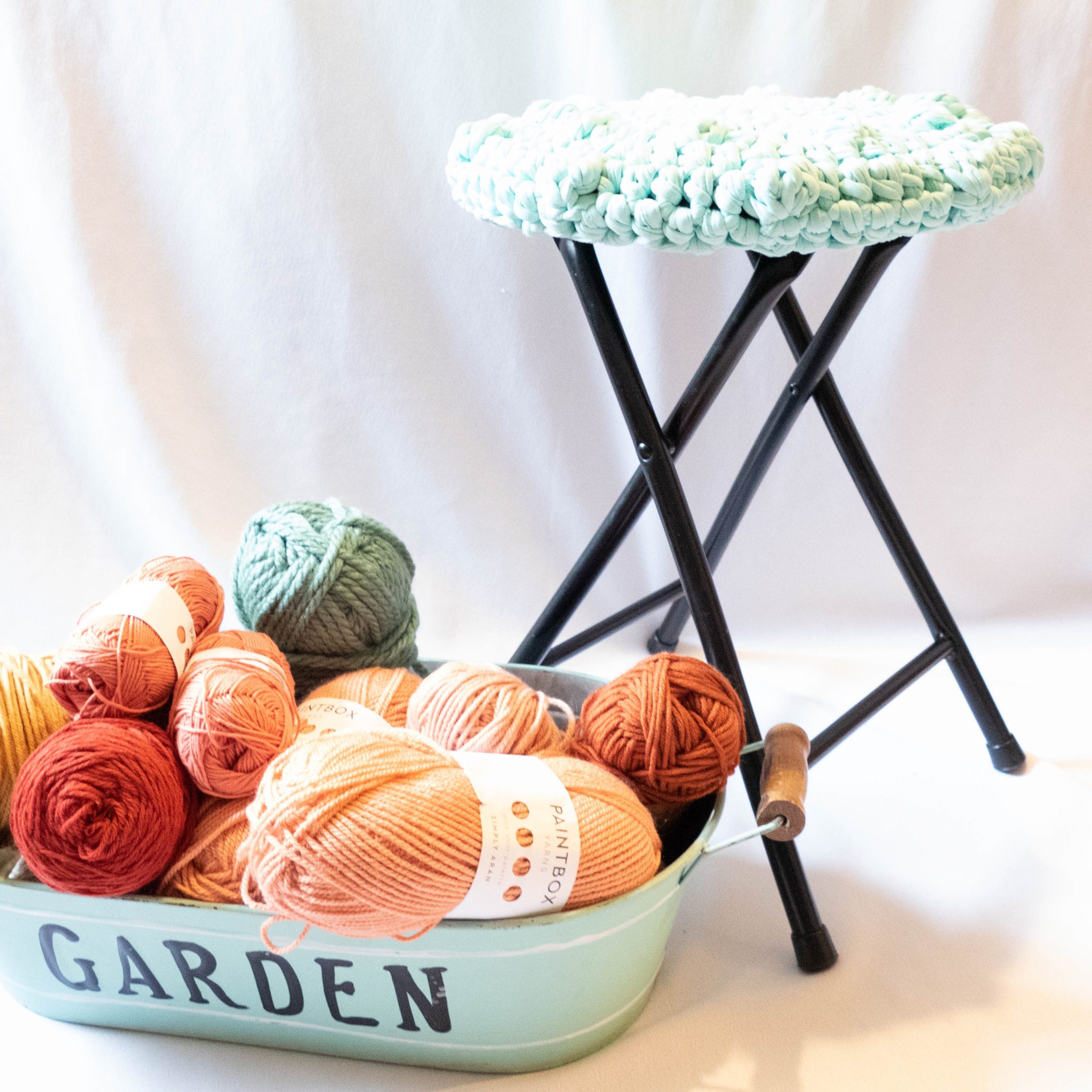 Quick Bobbled Crochet Stool Cover- Free Pattern + Video