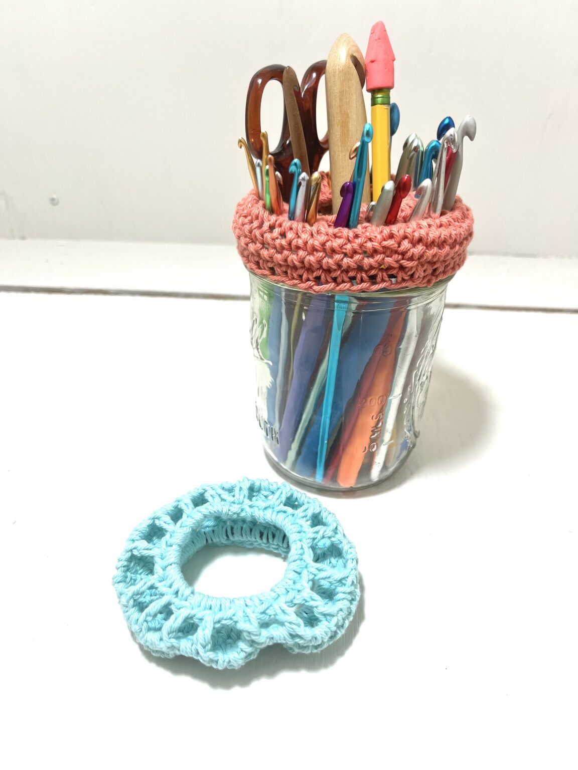 Crochet your own Hook Organizer-Free Pattern and Video - Amelia Makes