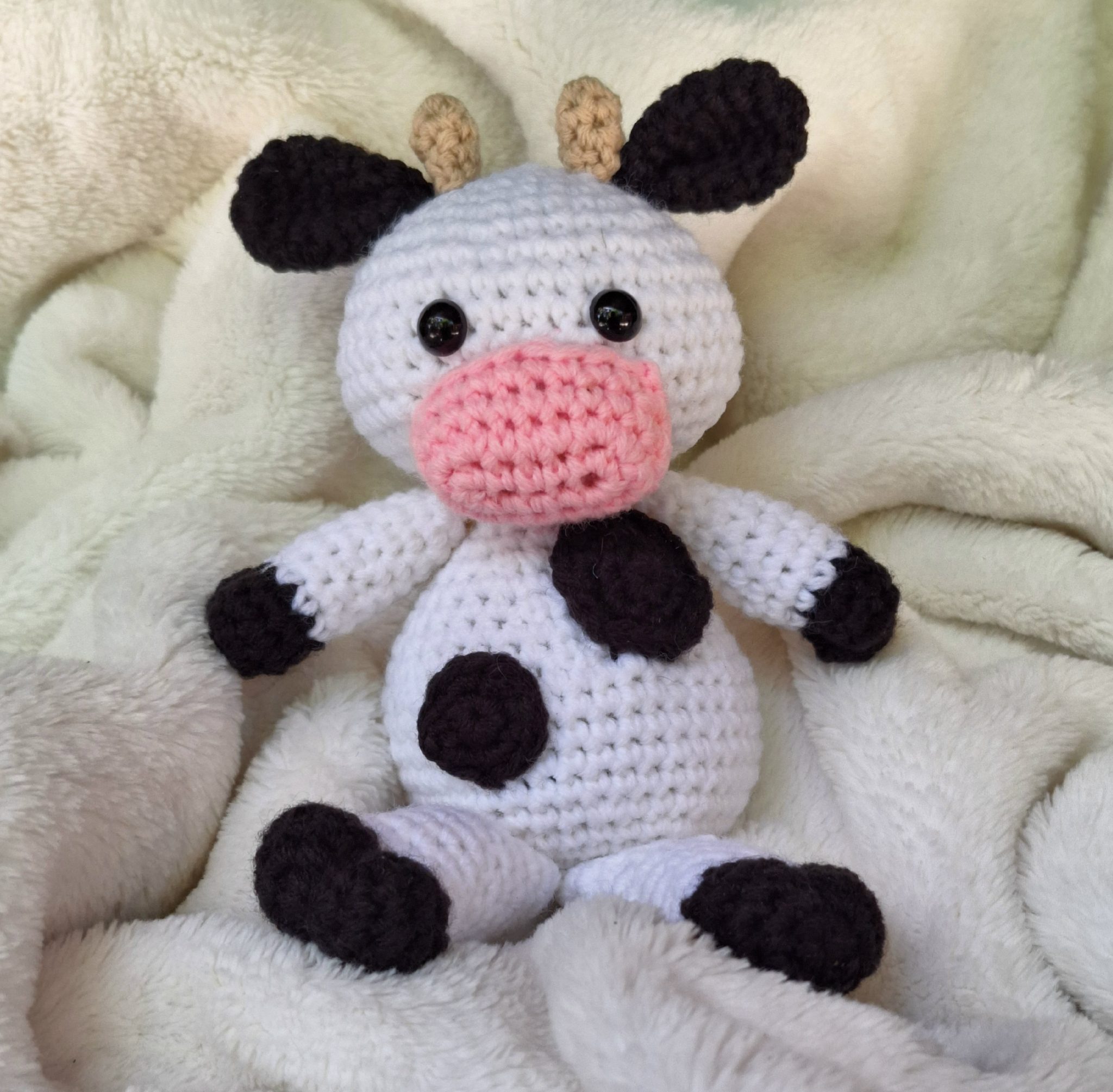 Adorable Mini Crochet Cow - Free Pattern