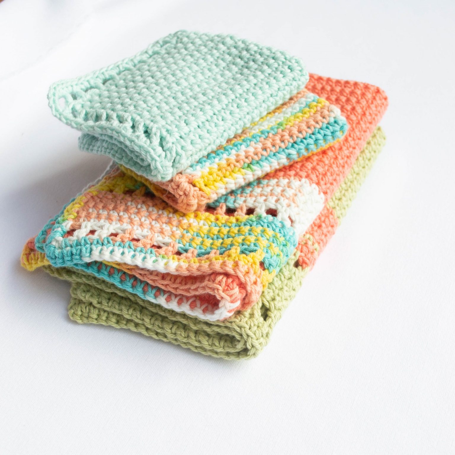 Crochet a Colorful Washcloth - Simple and Quick Pattern